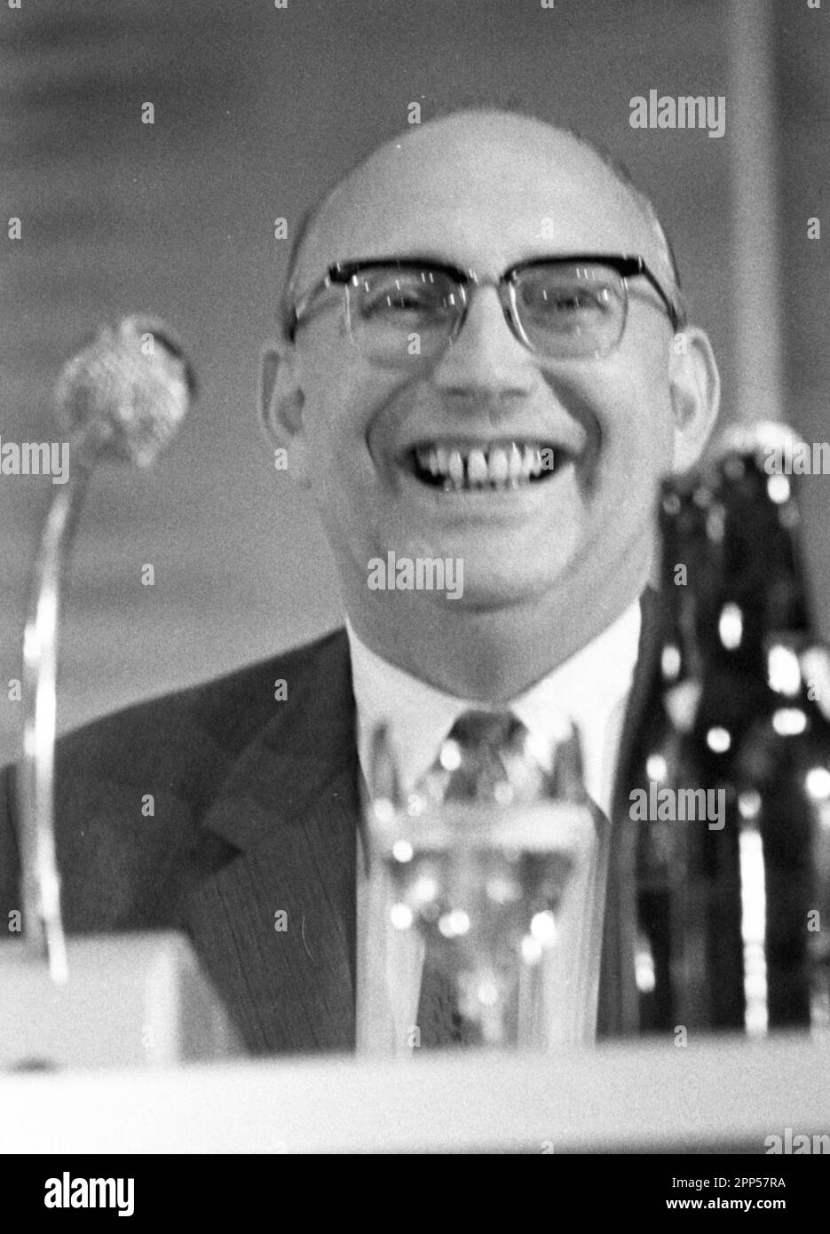 Personalities from politics, economy and culture from the years 1965-71 ...