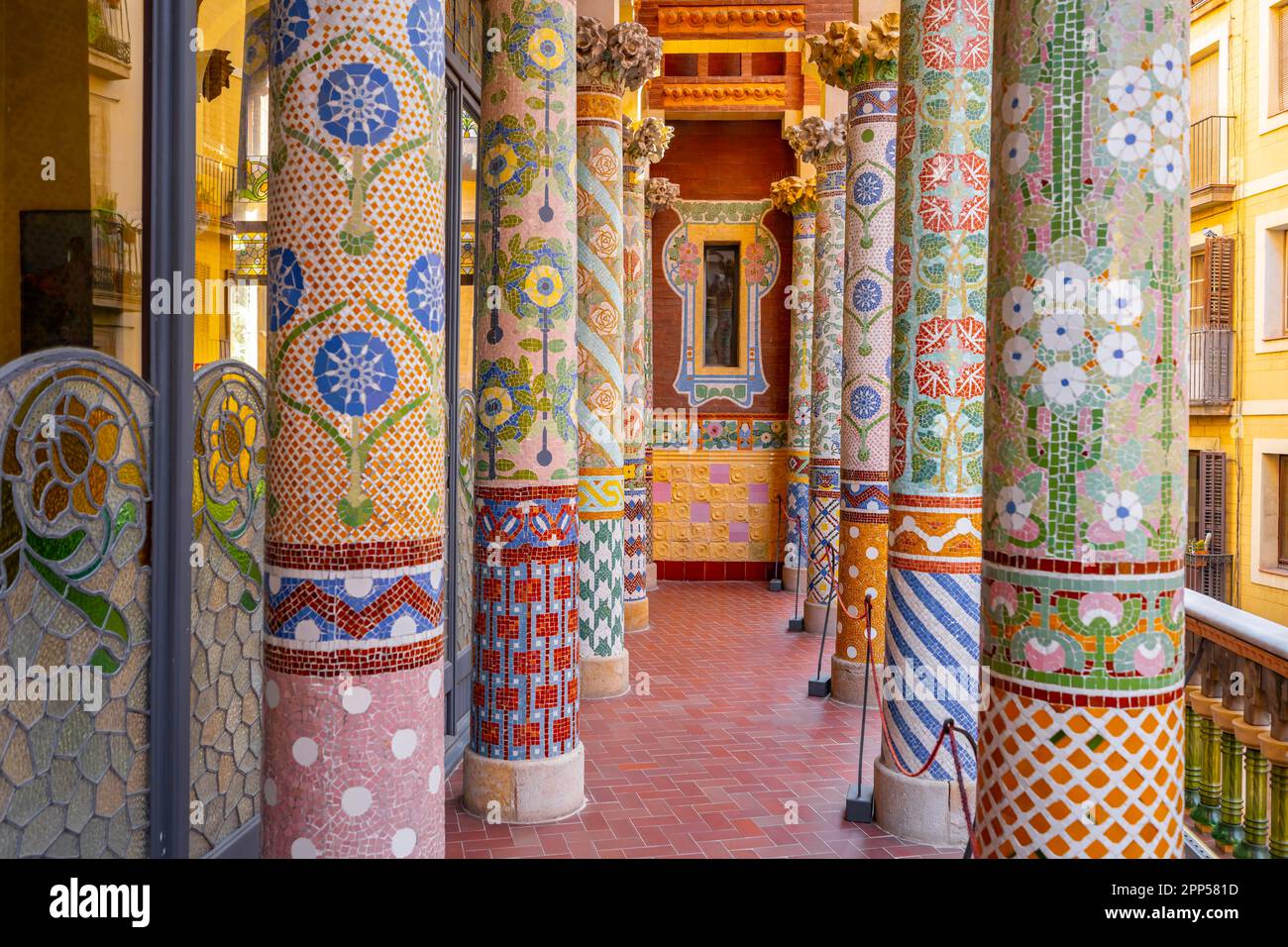 Interior, mosaic, columns at the Palau de la Musica Catalana, Barcelona ...