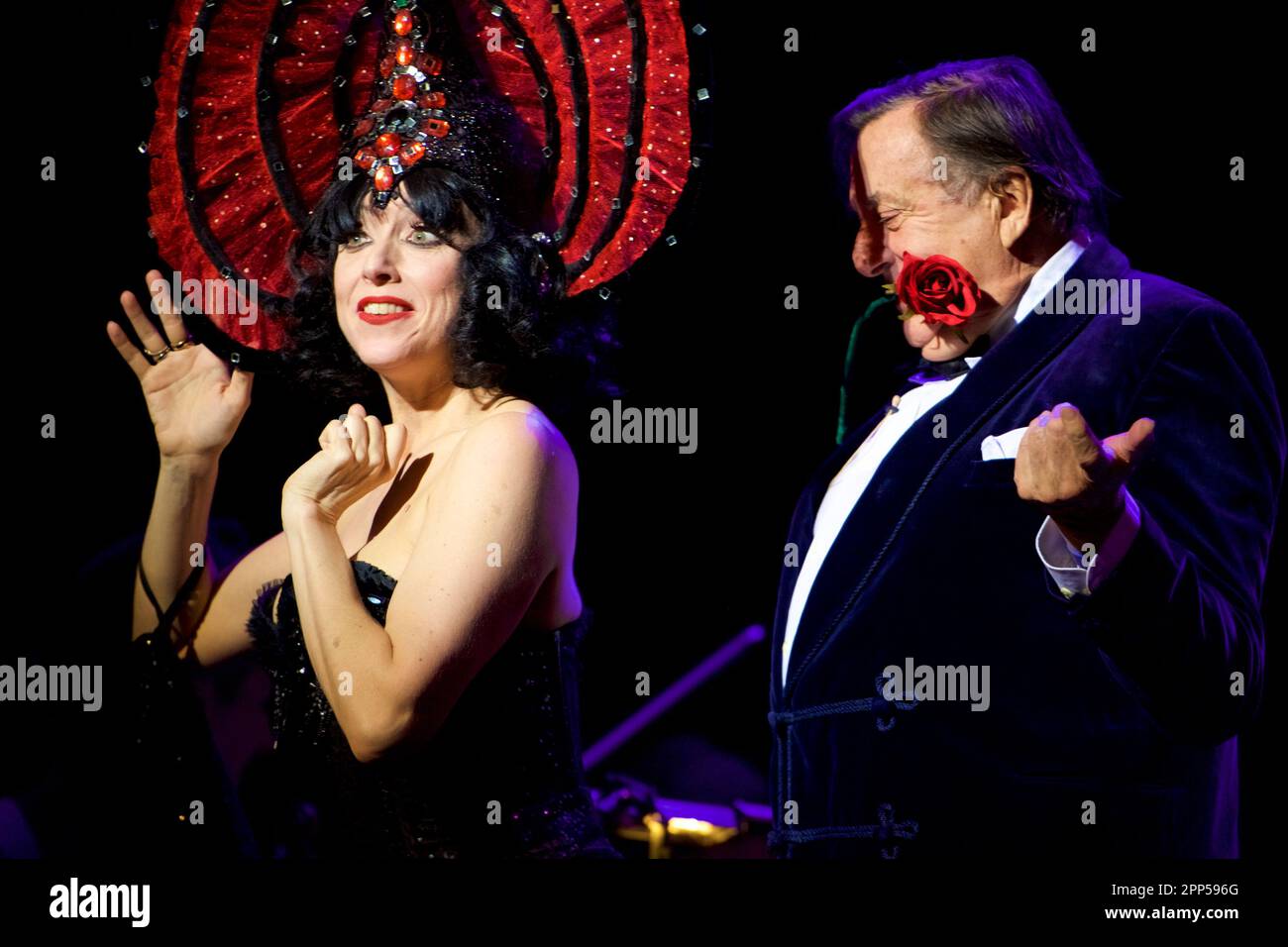 Barry Humphries with his Weimar Cabaret staring cabaret performer ...