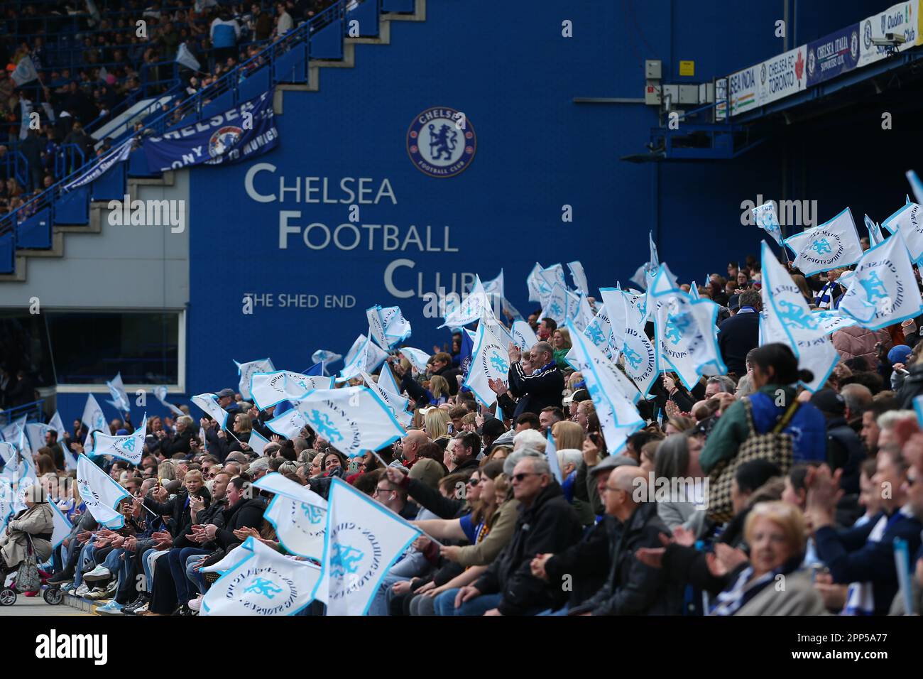 Chelsea flags uefa champions league match stamford bridge hi-res stock ...