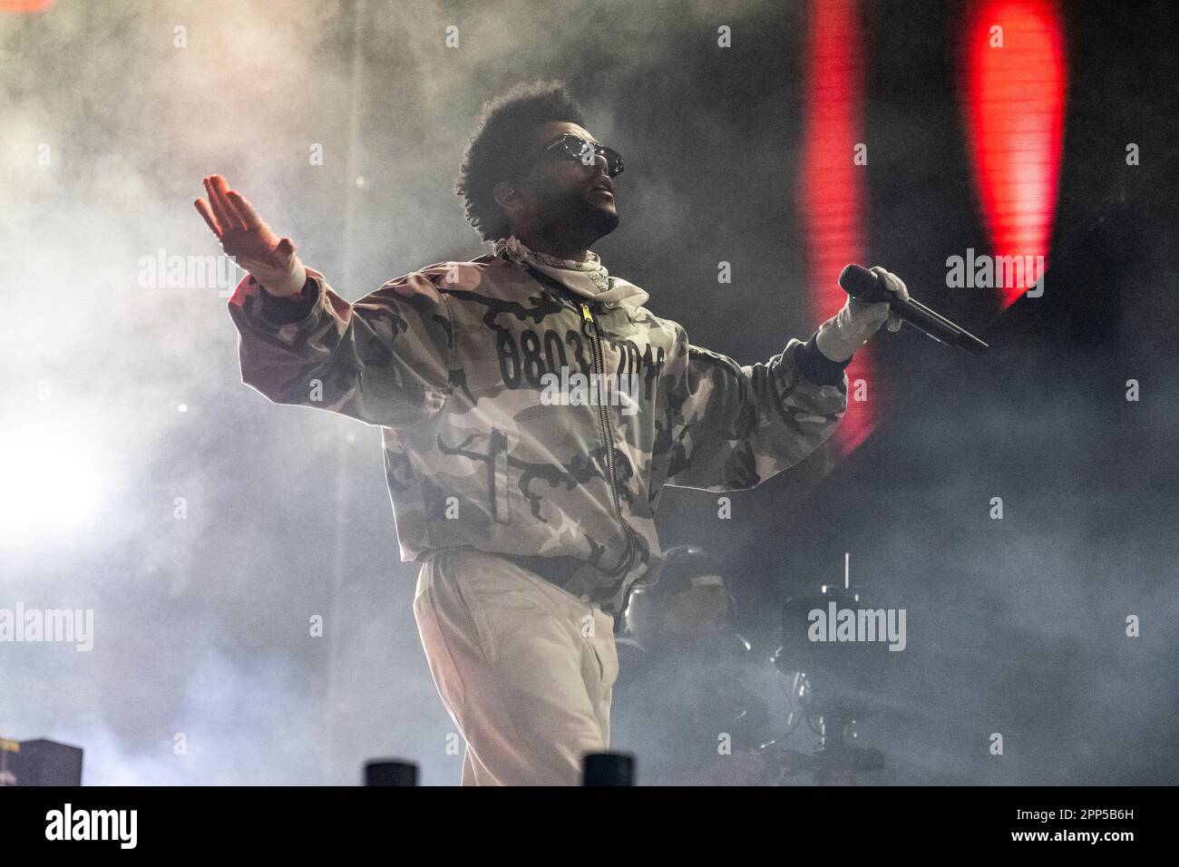 The Weeknd performs with Metro Boomin at the Coachella Music and Arts ...