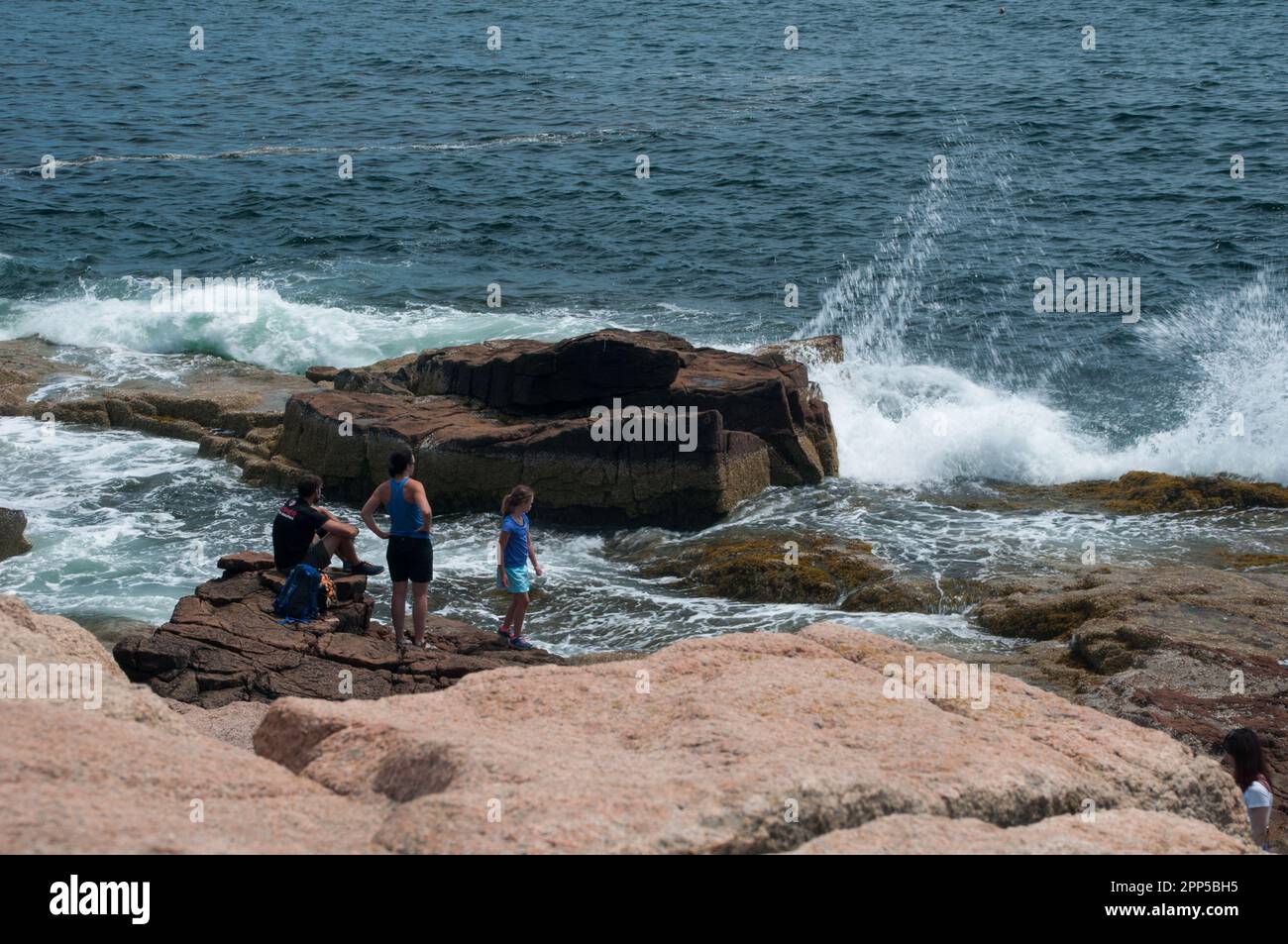 Thunder hole acadia national park hi-res stock photography and images ...