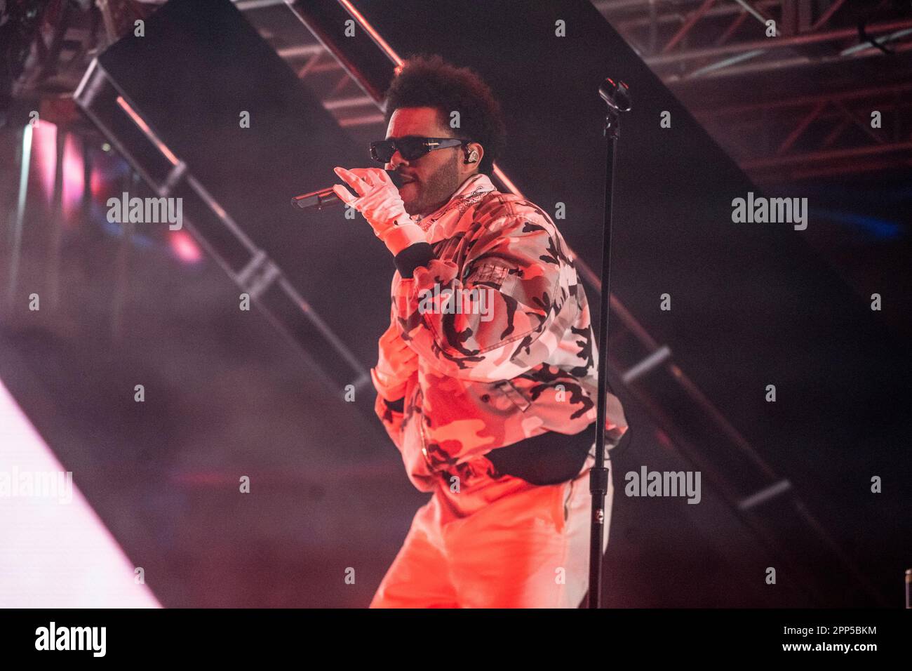 The Weeknd performs with Metro Boomin at the Coachella Music and Arts ...