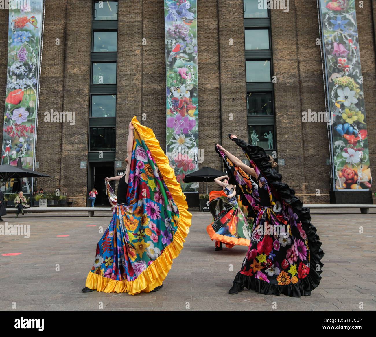 Earth motifs in dresses hi-res stock photography and images - Alamy