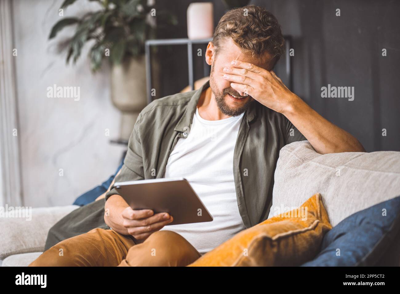 Photo of technology gone wrong hi-res stock photography and images - Alamy