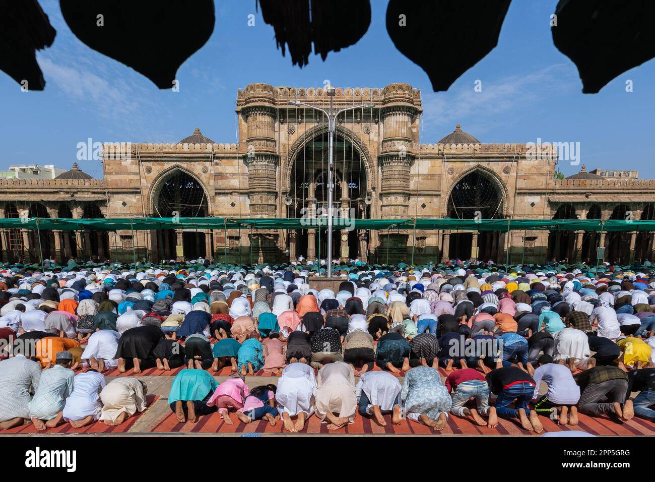 Muslim prayer namaz jama masjid hi-res stock photography and images - Alamy