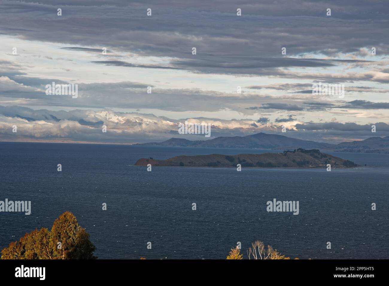 The panoramic view of Lake Titicaca with a view of Isla d la Luna ...