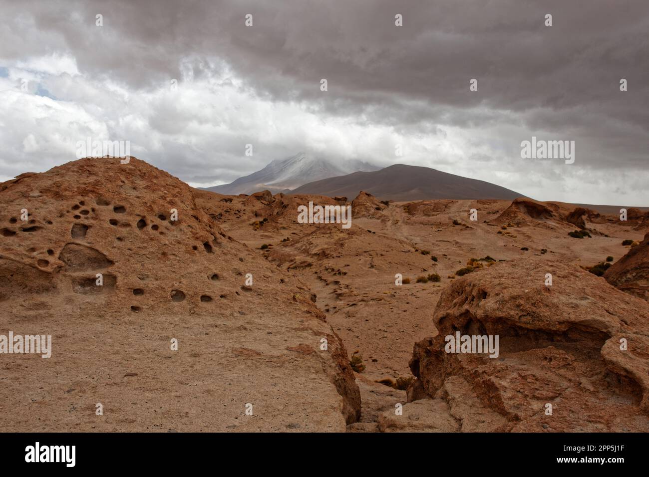 A cold and cloudy day in the endless barren lands of Potosí district ...
