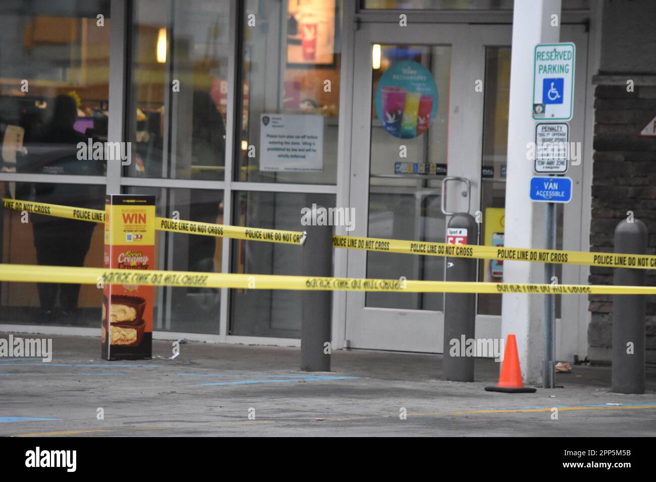 Police tape blocks off hi-res stock photography and images - Alamy