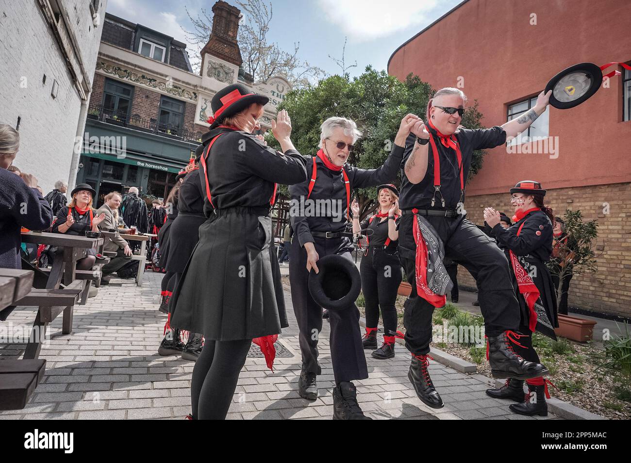 Molly folk dancing dancers hi-res stock photography and images - Alamy