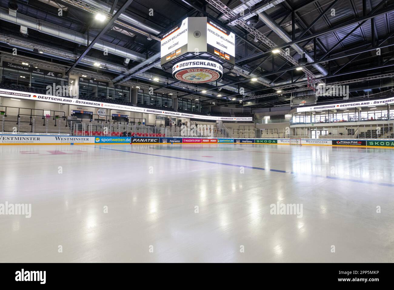 22 April 2023, Bavaria, Landshut: Ice hockey: international match ...