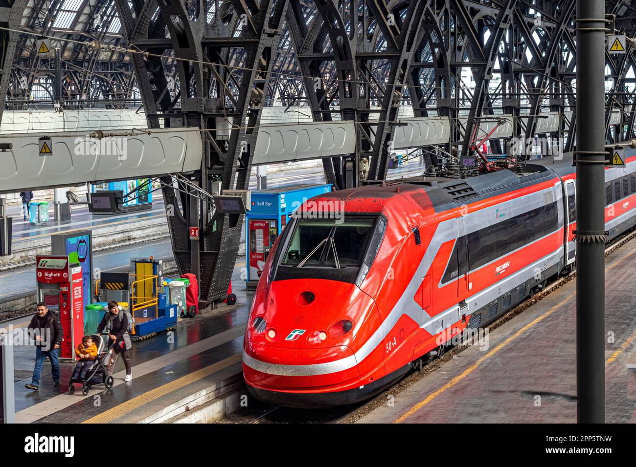 A Trenitalia ETR 500 Frecciarossa high speed train at Milano Centrale ...