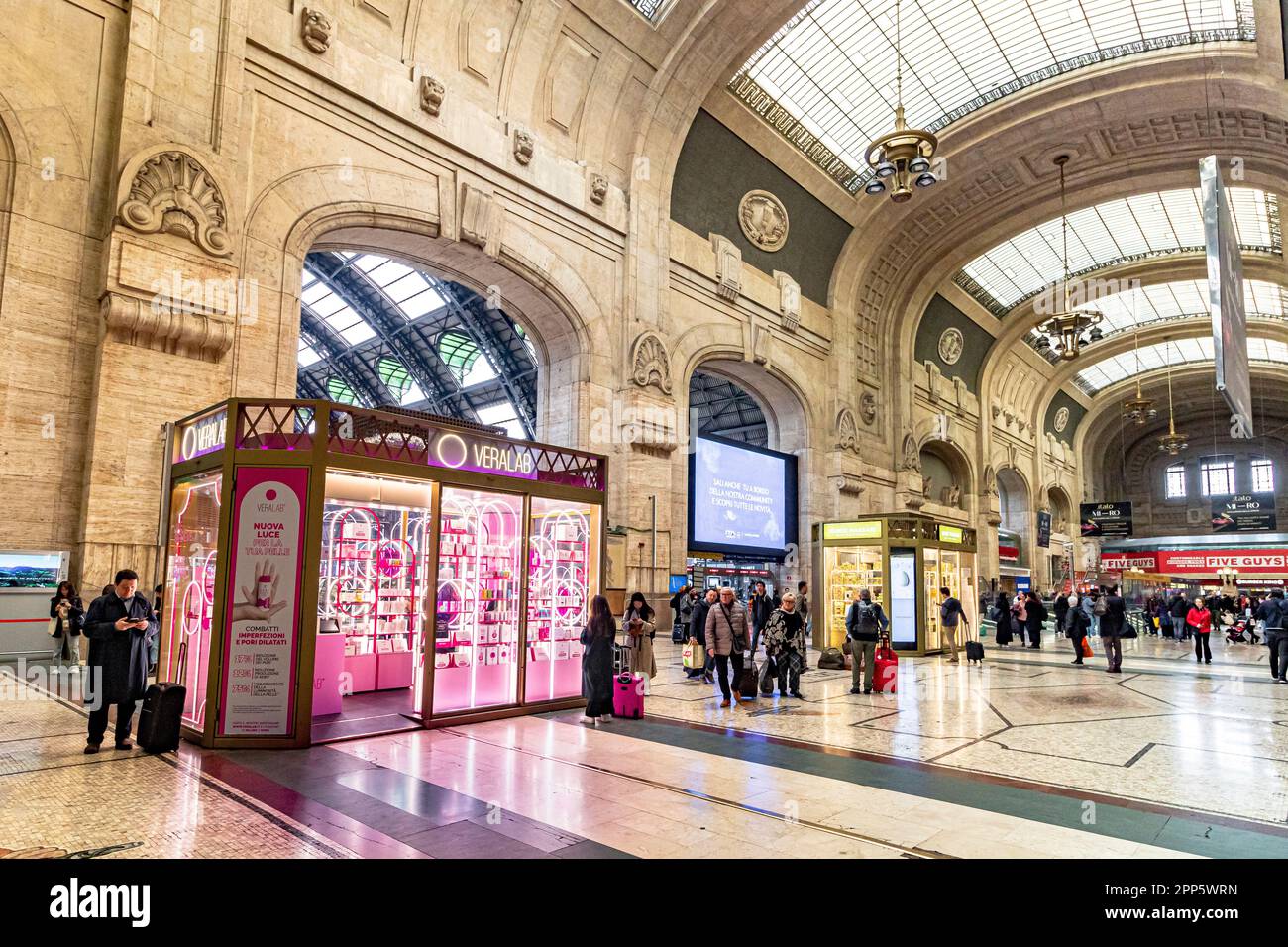 Milan station interior hi-res stock photography and images - Alamy