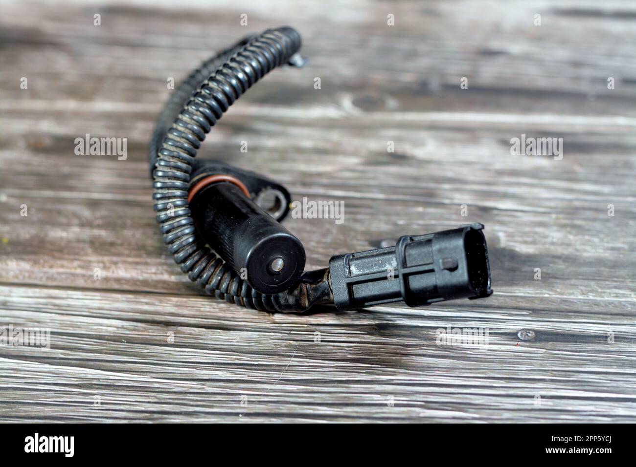 Crankshaft position sensor, A crank sensor (CKP), an electronic device ...