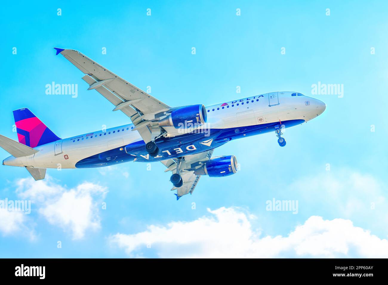 Detla air lines hi-res stock photography and images - Alamy