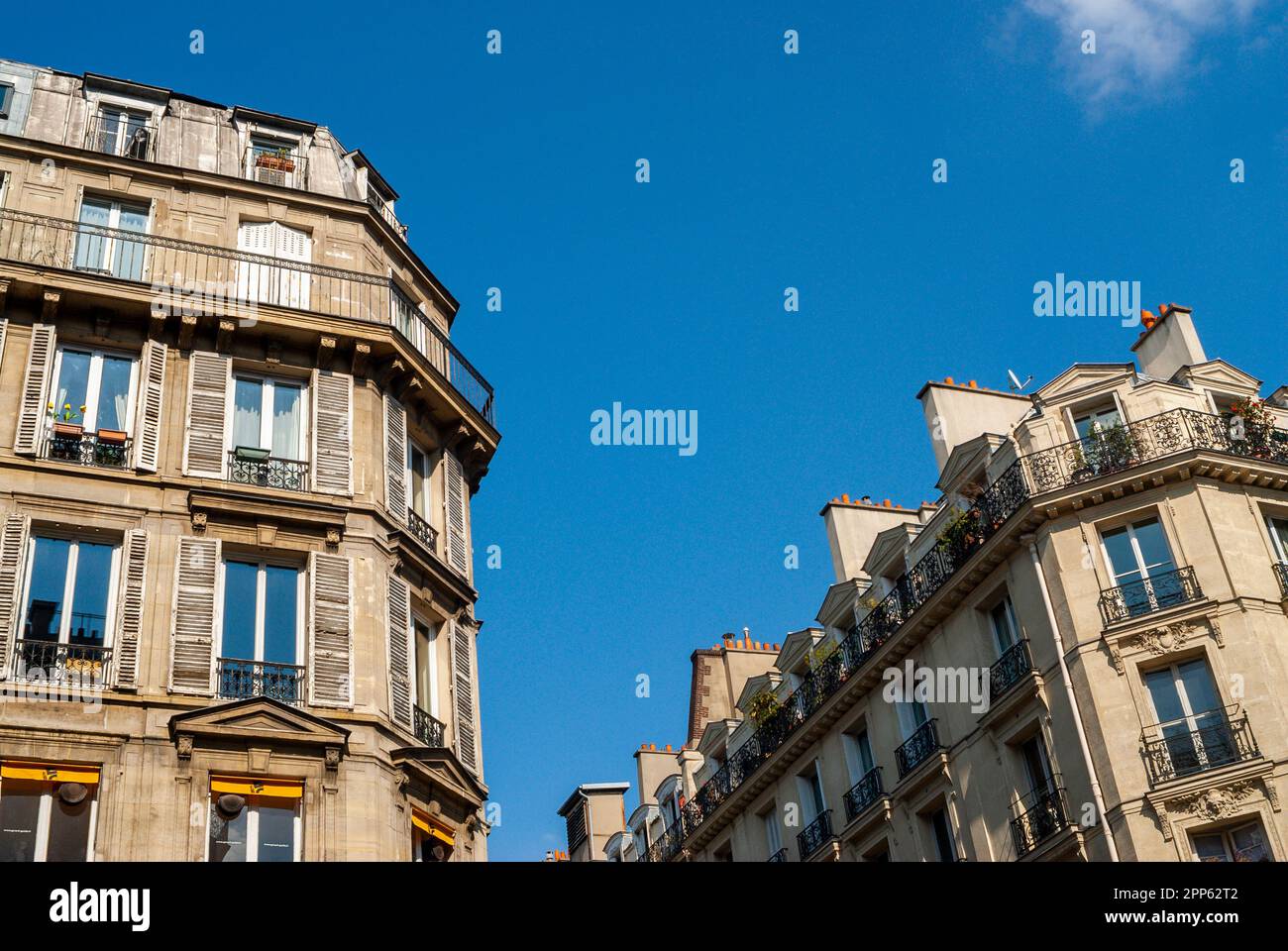 Haussmannian architecture hi-res stock photography and images - Alamy