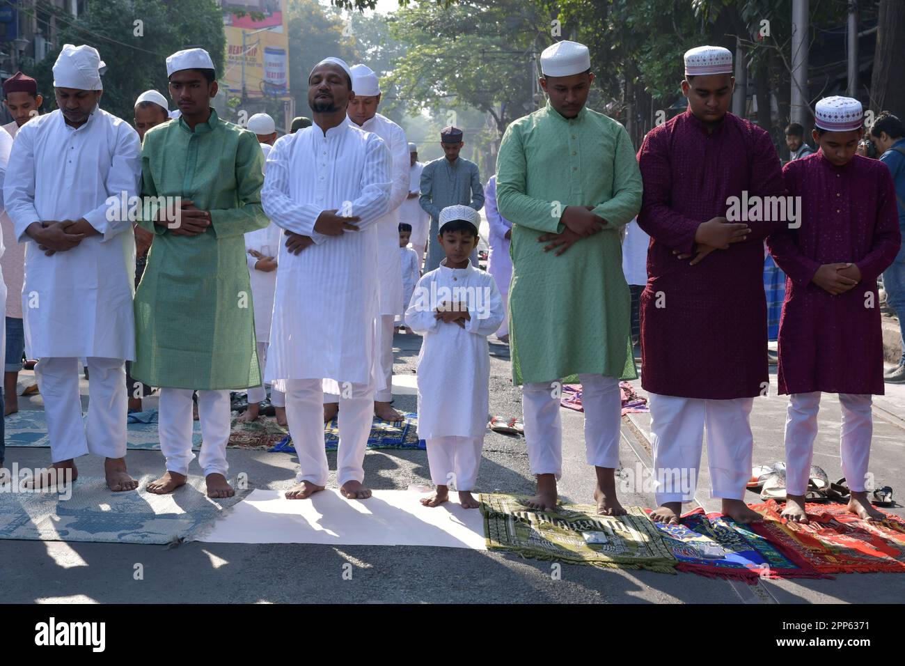 Kolkata, India. 22nd Apr, 2023. Muslim community people of Kolkata ...
