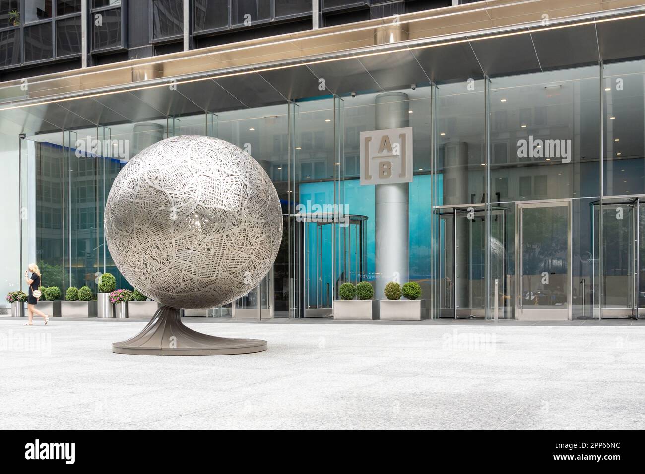Alliancebernstein logo hi-res stock photography and images - Alamy