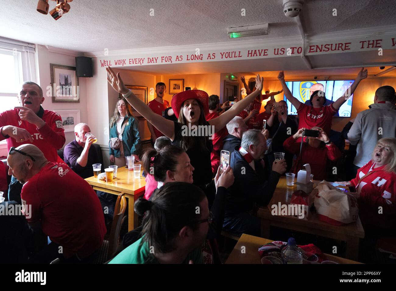 The turf pub wrexham hi-res stock photography and images - Alamy