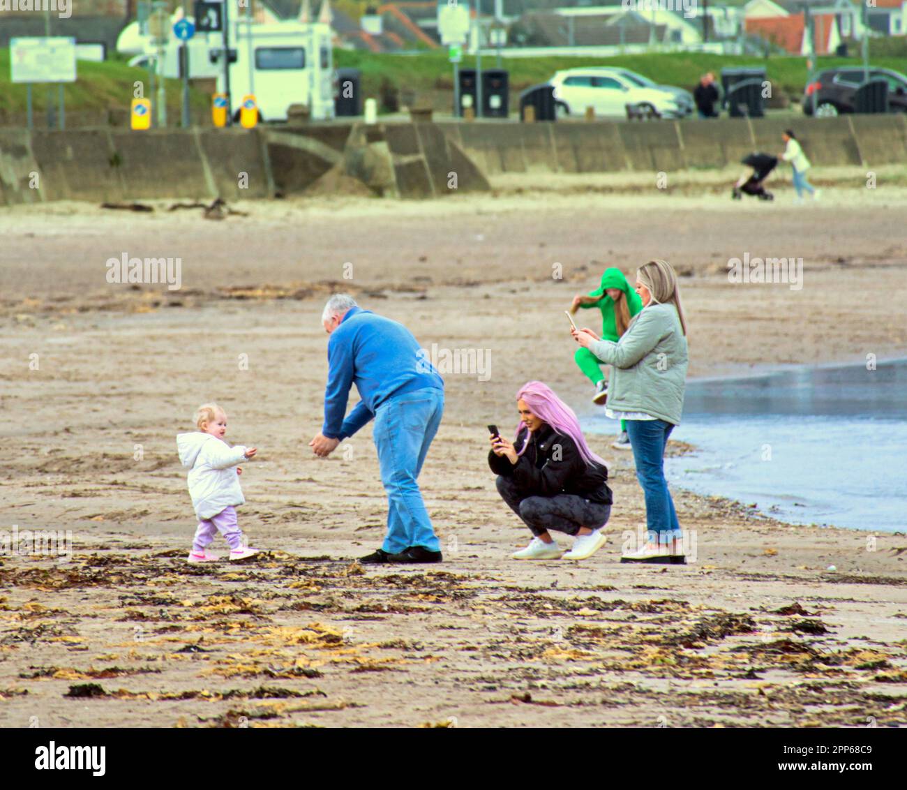 Ayr, Scotland, UK 22nd , April, 2023. UK Weather: Sunny Ayr beach saw ...