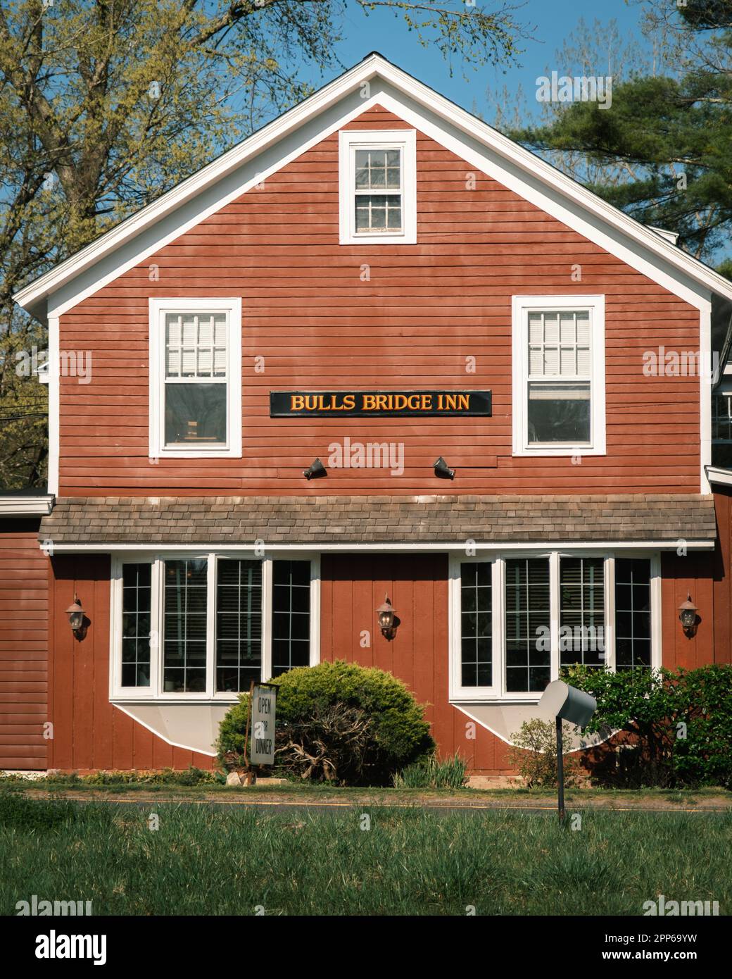 Bridge bulls hi-res stock photography and images - Alamy