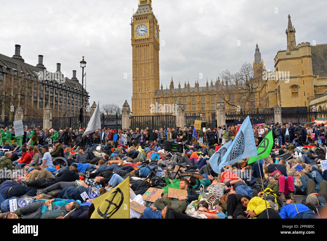 Extinction Rebellion hold a mass 'Die-in' opposite the Houses of ...