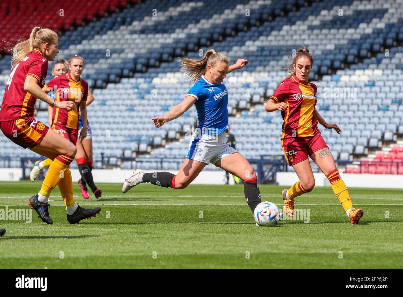 Maddie anderson hi-res stock photography and images - Alamy