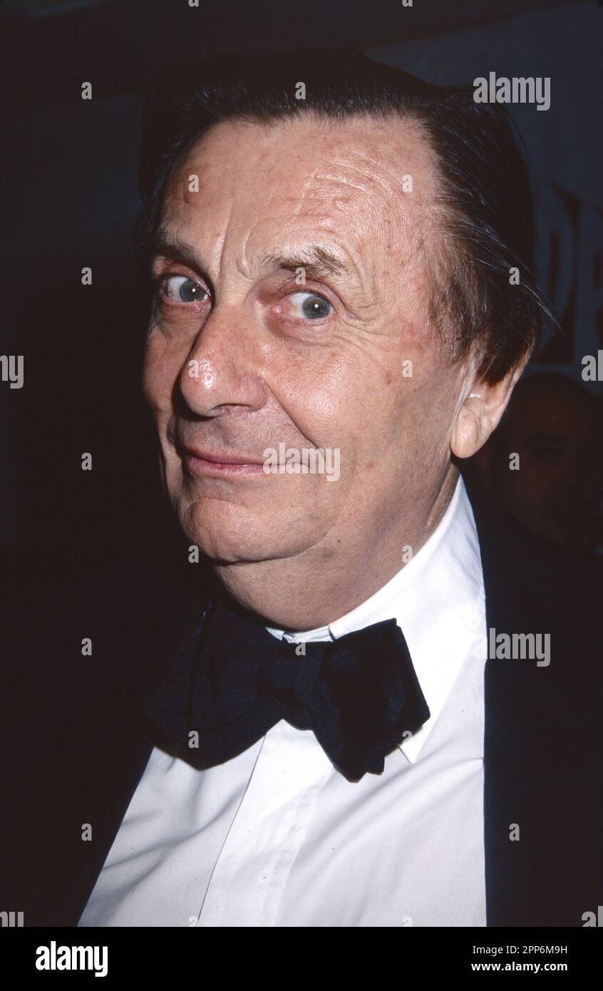 Bart Barry's Instagram, Twitter & Facebook on IDCrawl