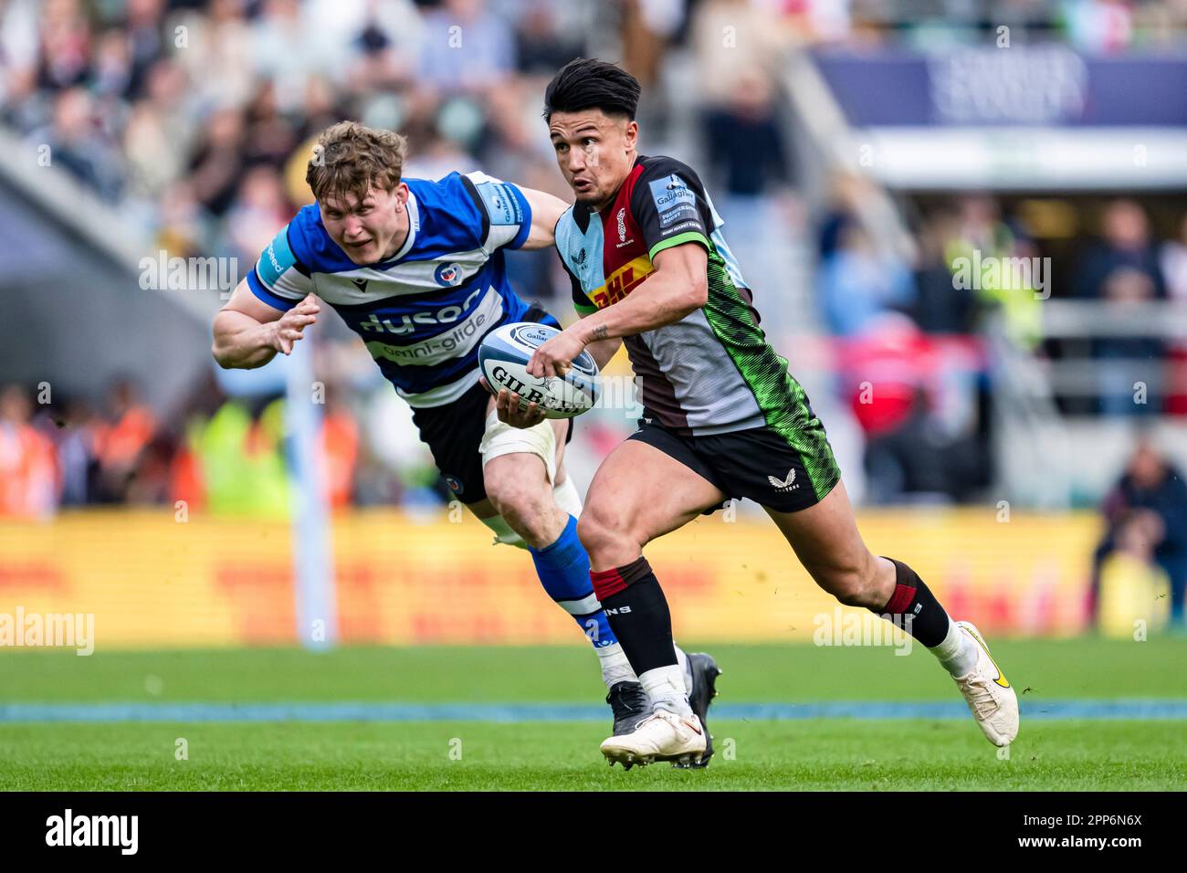 LONDON, UNITED KINGDOM. 22th, Apr 2023. Marcus Smith of Harlequins ...