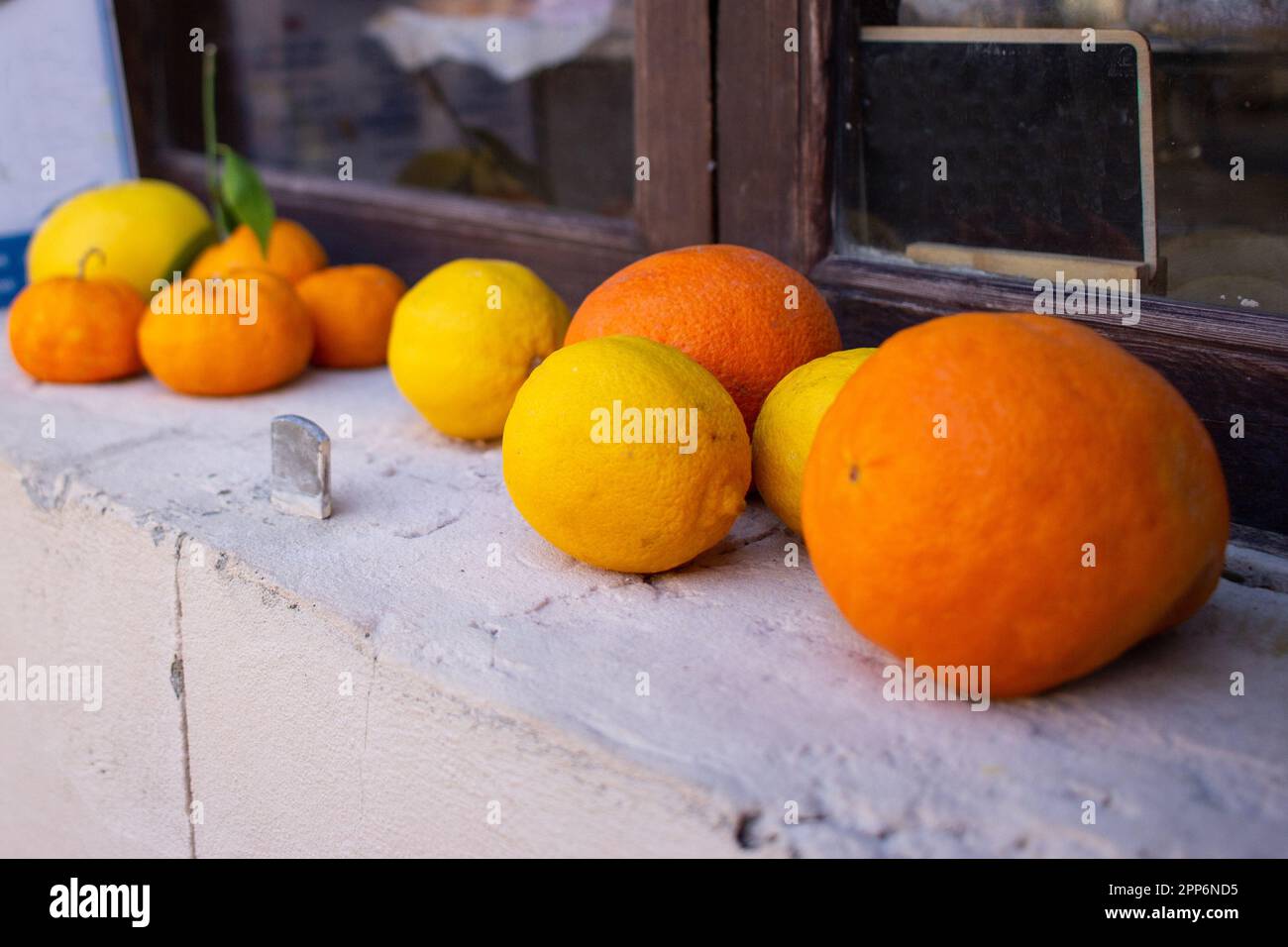 Tienda de publicidad hi-res stock photography and images - Alamy