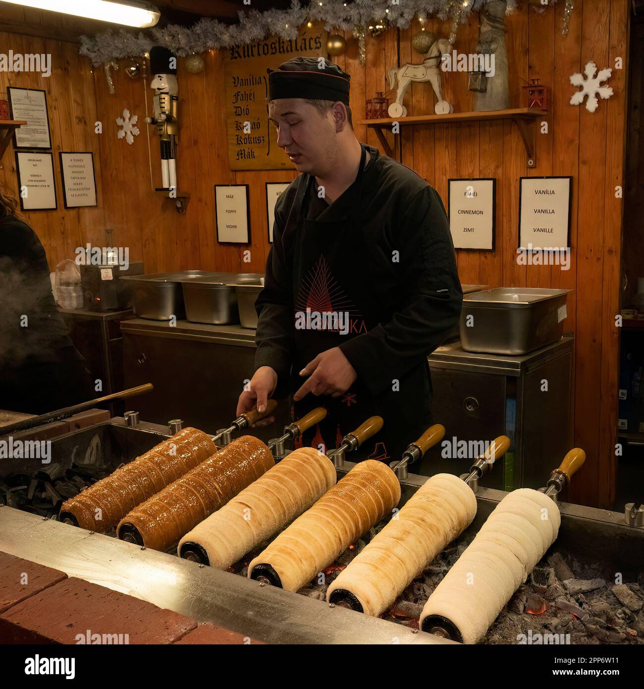 Hungarian chimney cakes hi-res stock photography and images - Alamy