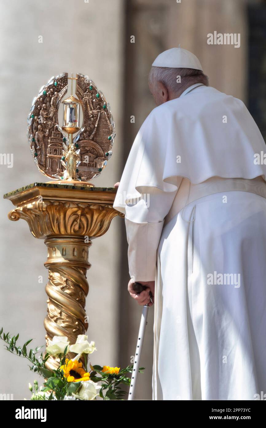 Vatican City, Vatican, 22 April 2023. Pope Francis meets with ...