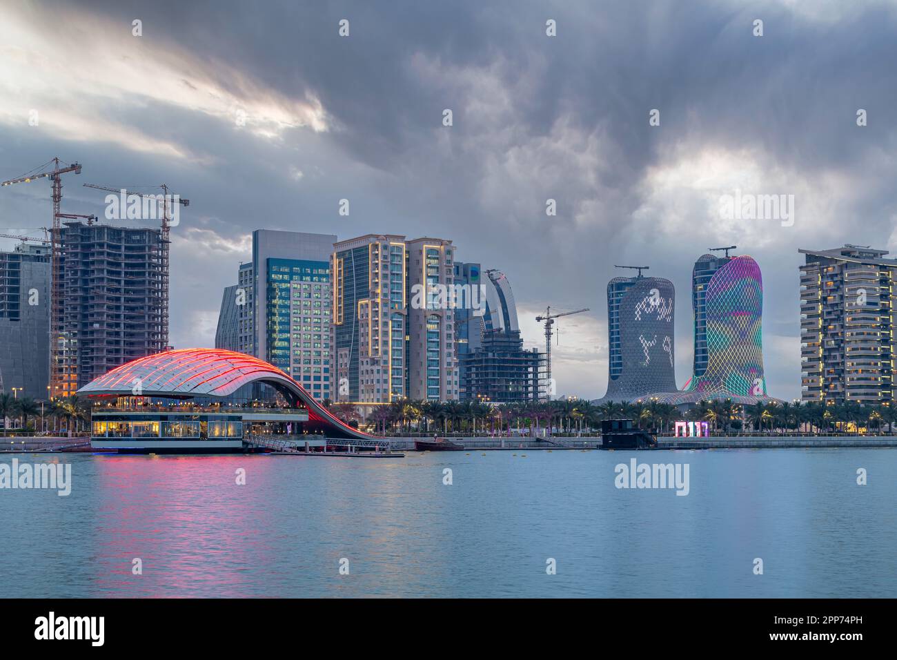 Lusail skyscrapers hi-res stock photography and images - Alamy