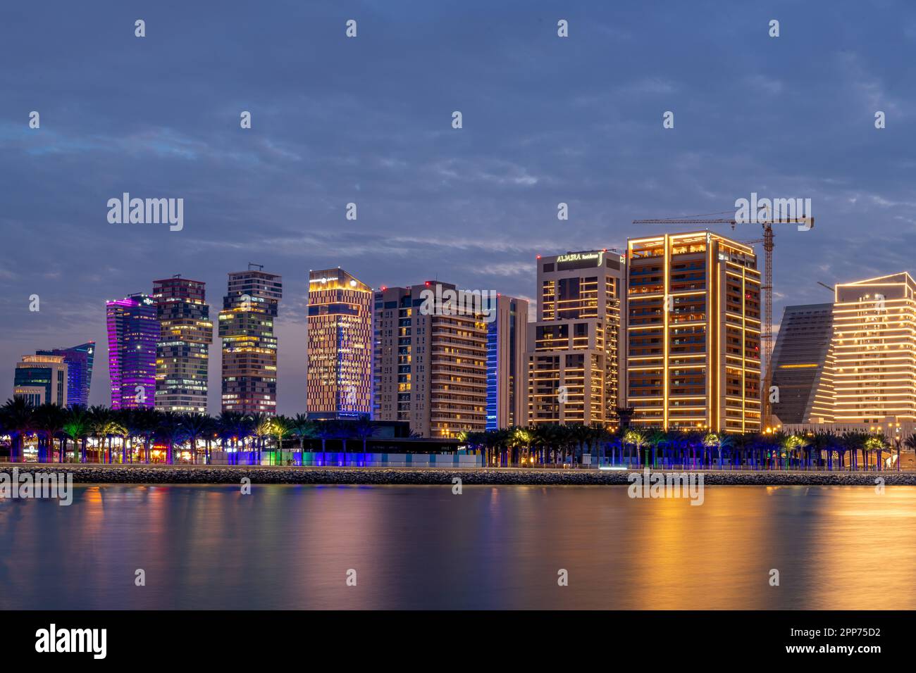 Lusail skyscrapers hi-res stock photography and images - Alamy