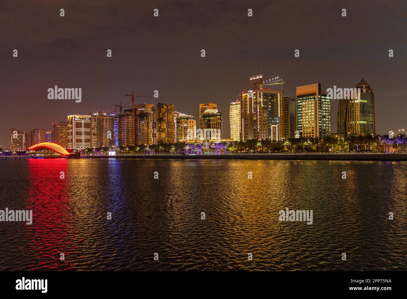 Lusail skyscrapers hi-res stock photography and images - Alamy