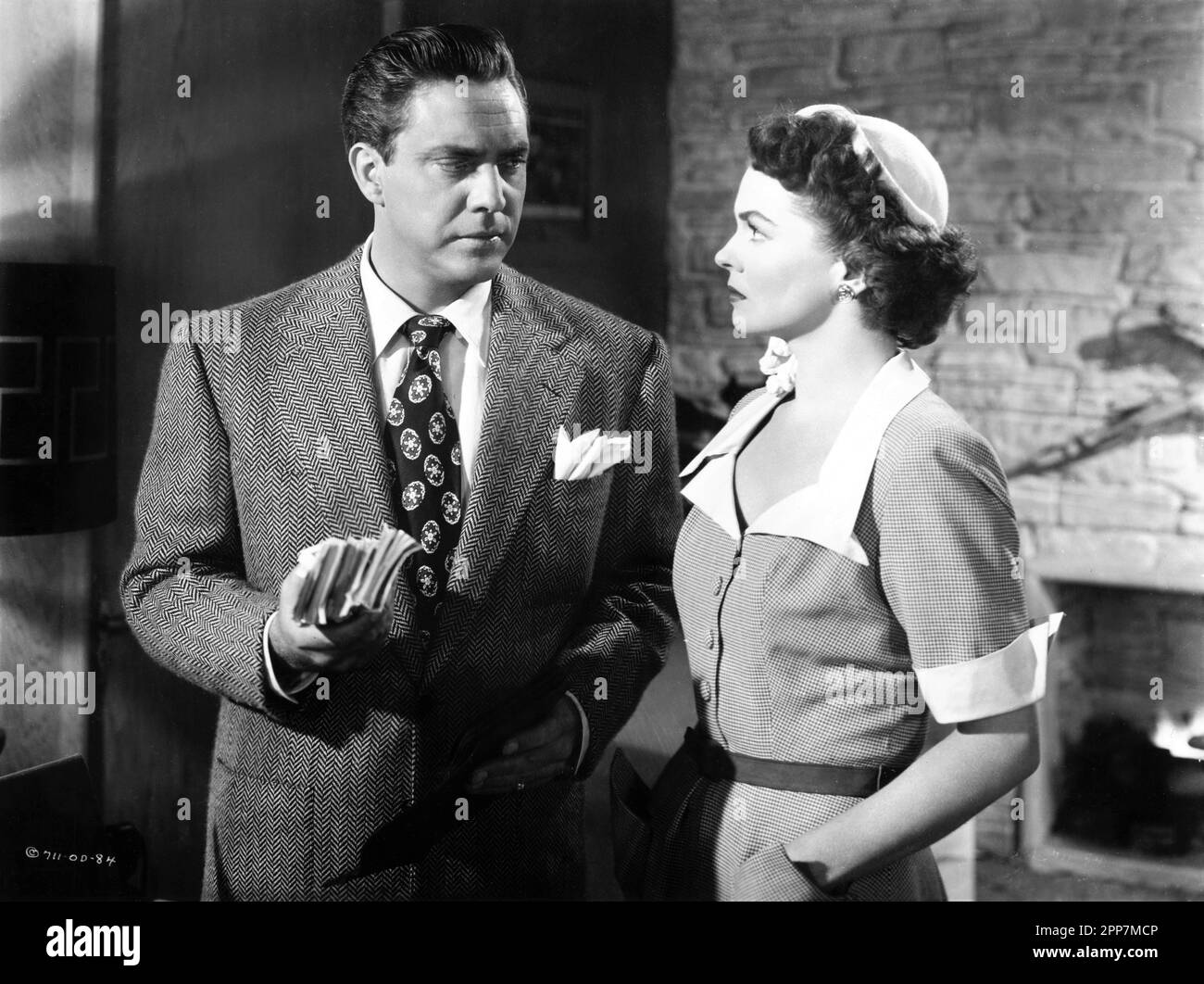 EDMUND O'BRIEN and JOANNE DRU in 711 OCEAN DRIVE 1950 director JOSEPH M ...