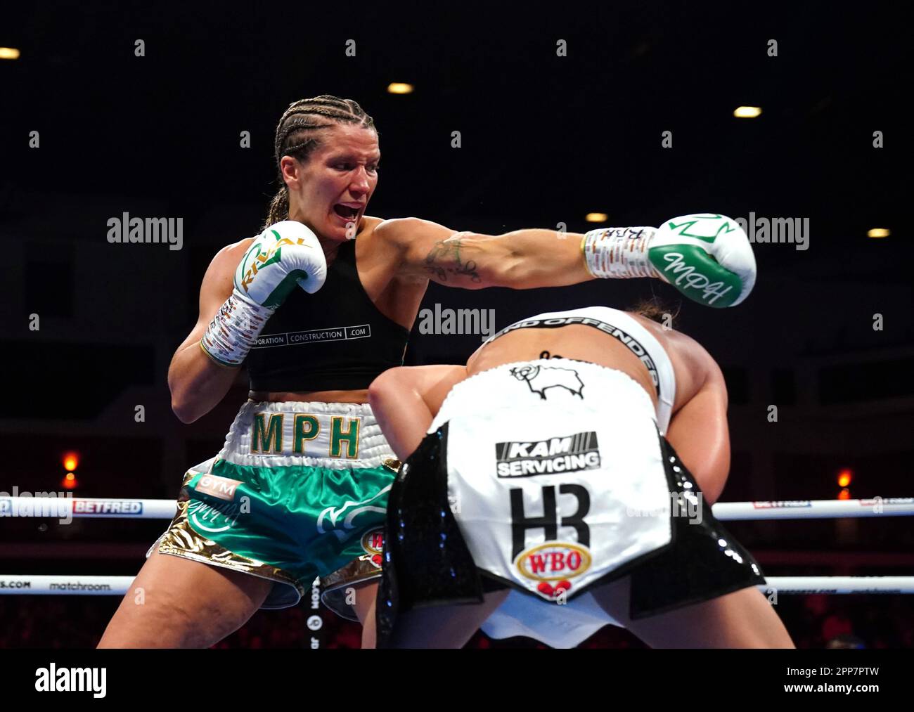 Sandy Ryan (right) and Marie Pier Houle in the WBO World Welter weight ...