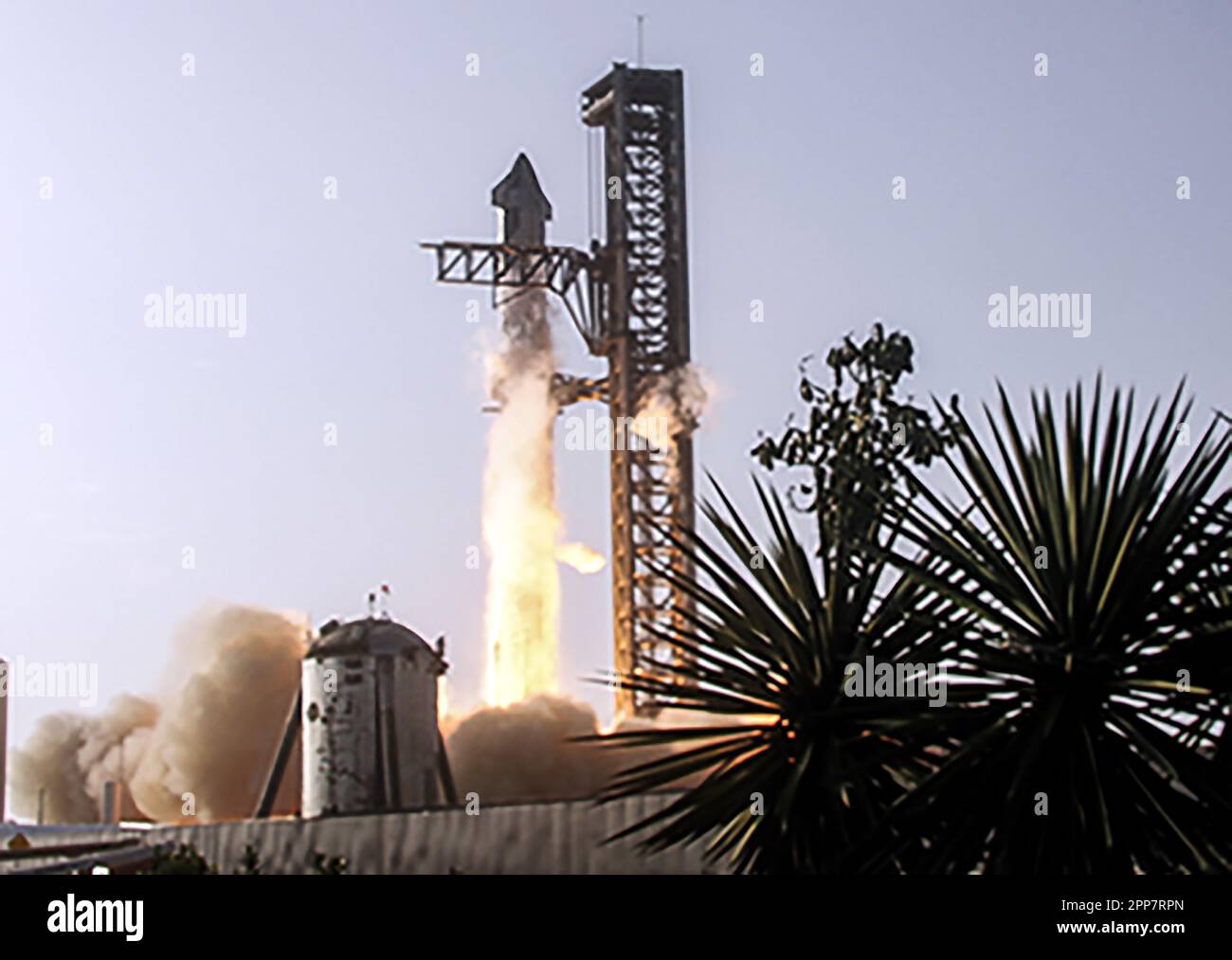 Starship test flight 4 hi-res stock photography and images - Alamy