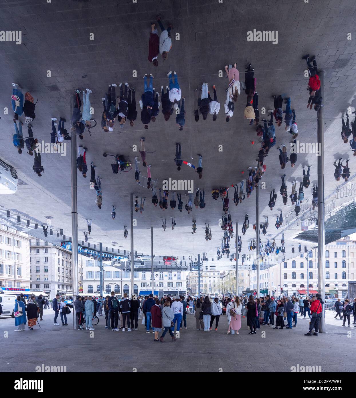 Ombrière du Vieux-Port de Marseille or the Mirror of the Old Port ...