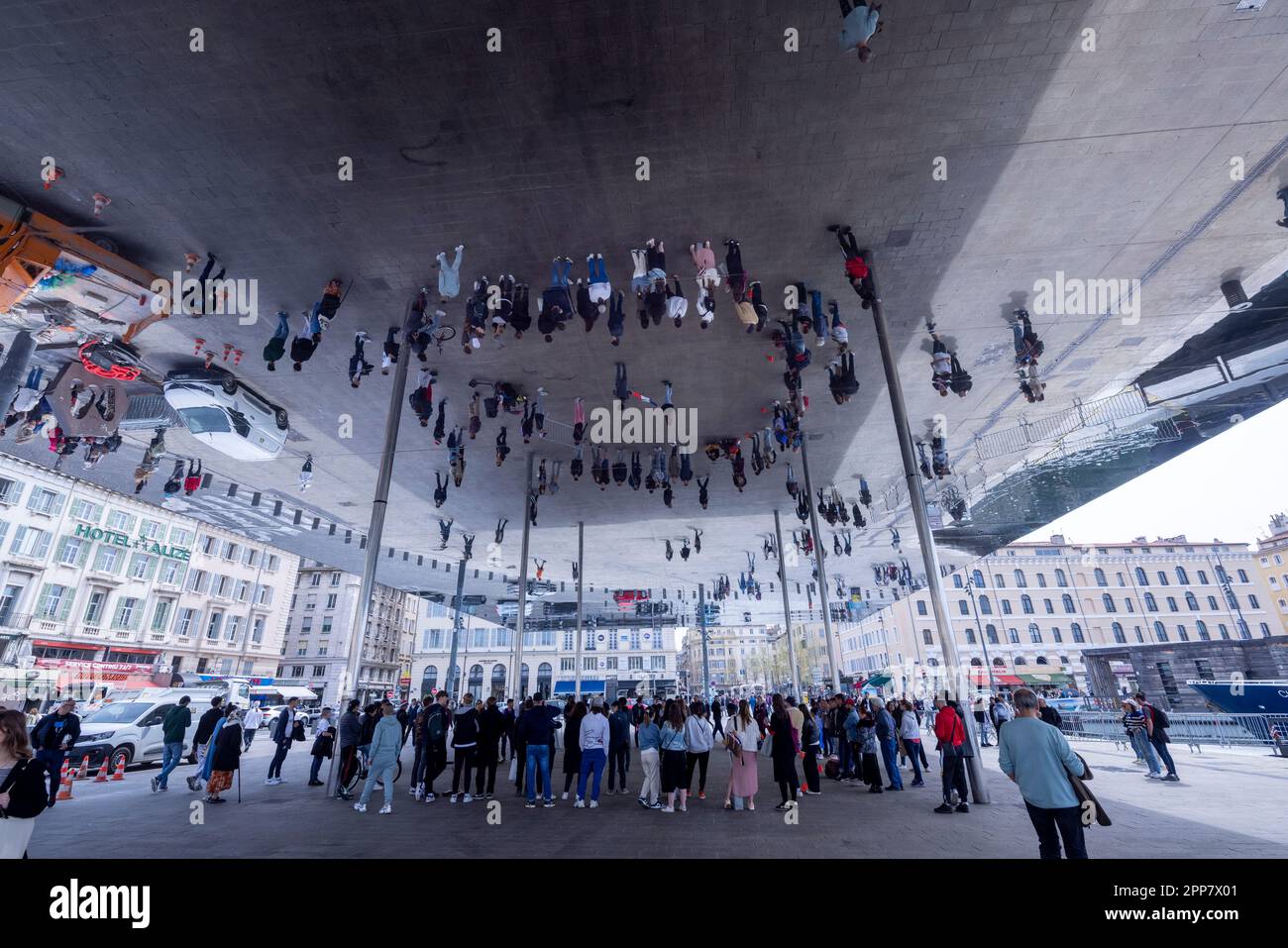 Ombrière du Vieux-Port de Marseille or the Mirror of the Old Port ...