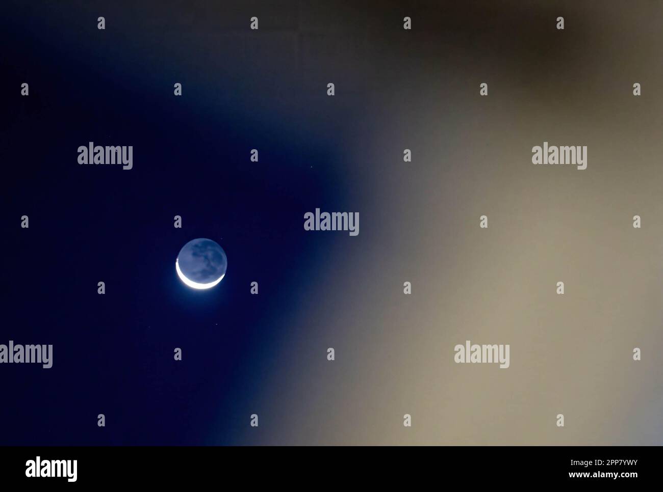 Shawwal moon hi-res stock photography and images - Alamy