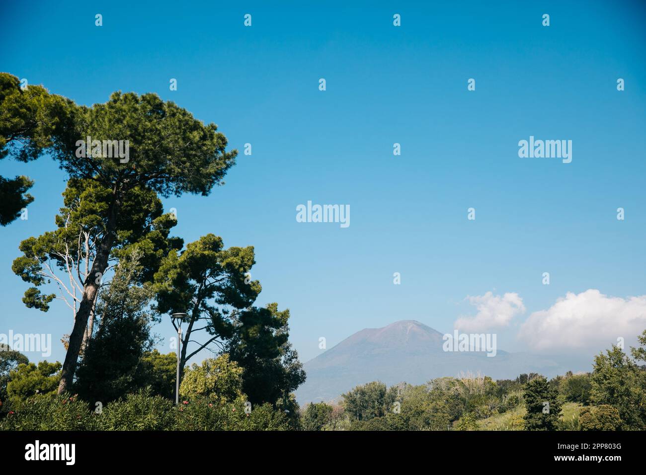 Mount vesuvius from pompeii hi-res stock photography and images - Alamy