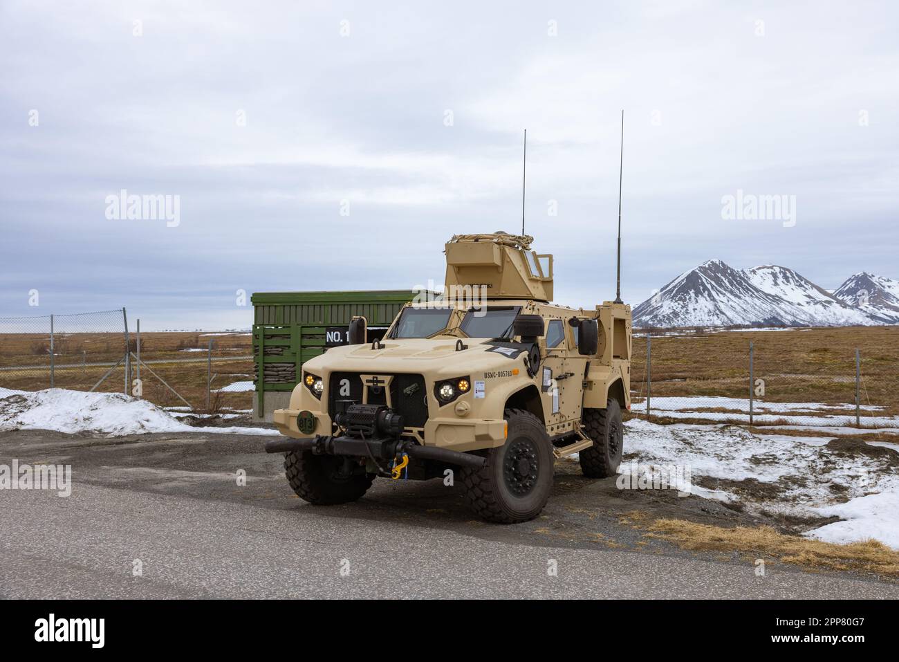 U.S. Marines with Hotel Battery, 2nd Battalion, 10th Marines, 2d Marine ...