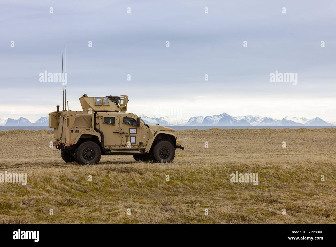 U.S. Marines with Hotel Battery, 2nd Battalion, 10th Marines, 2d Marine ...