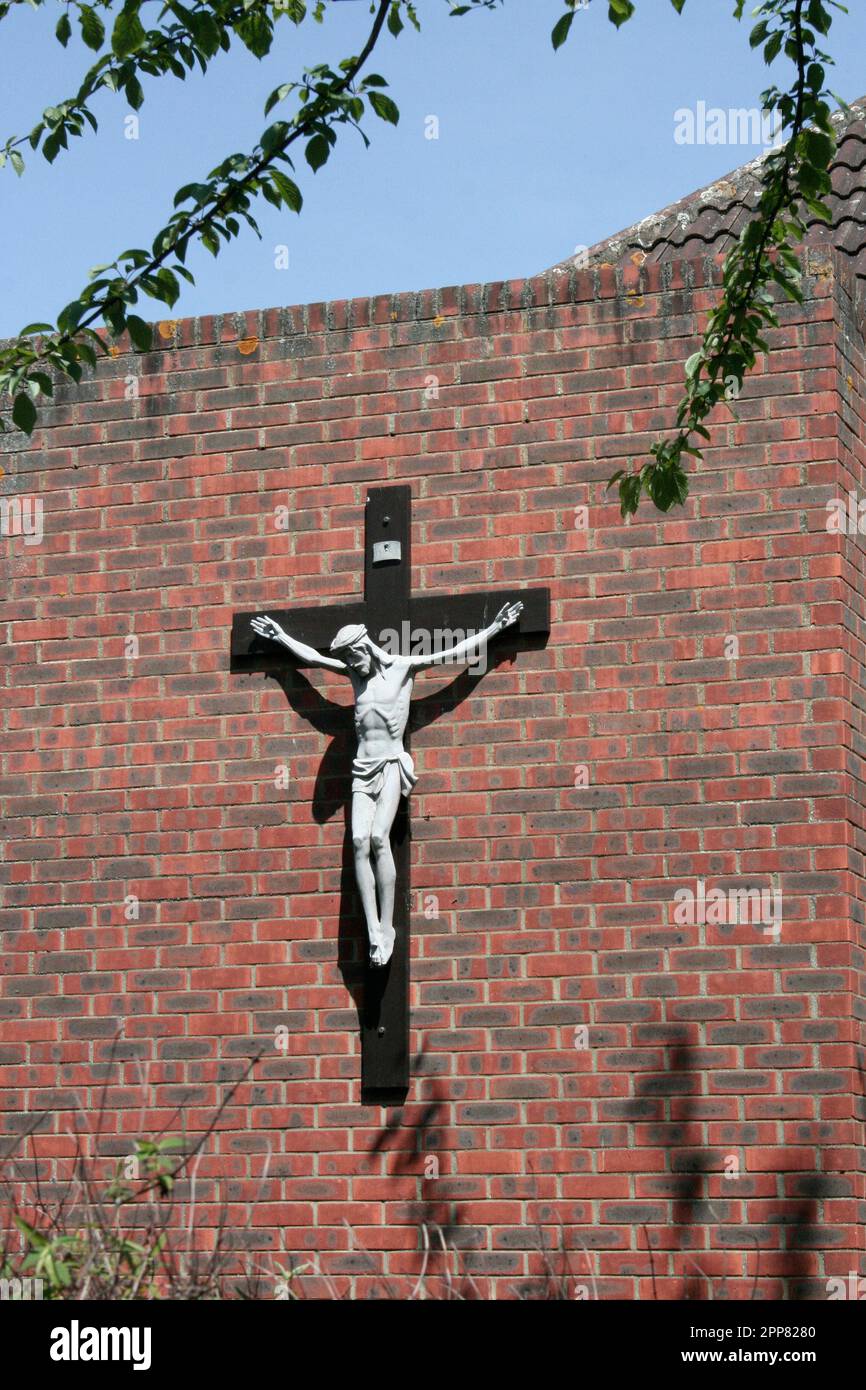 Wall mounted statue hi-res stock photography and images - Alamy