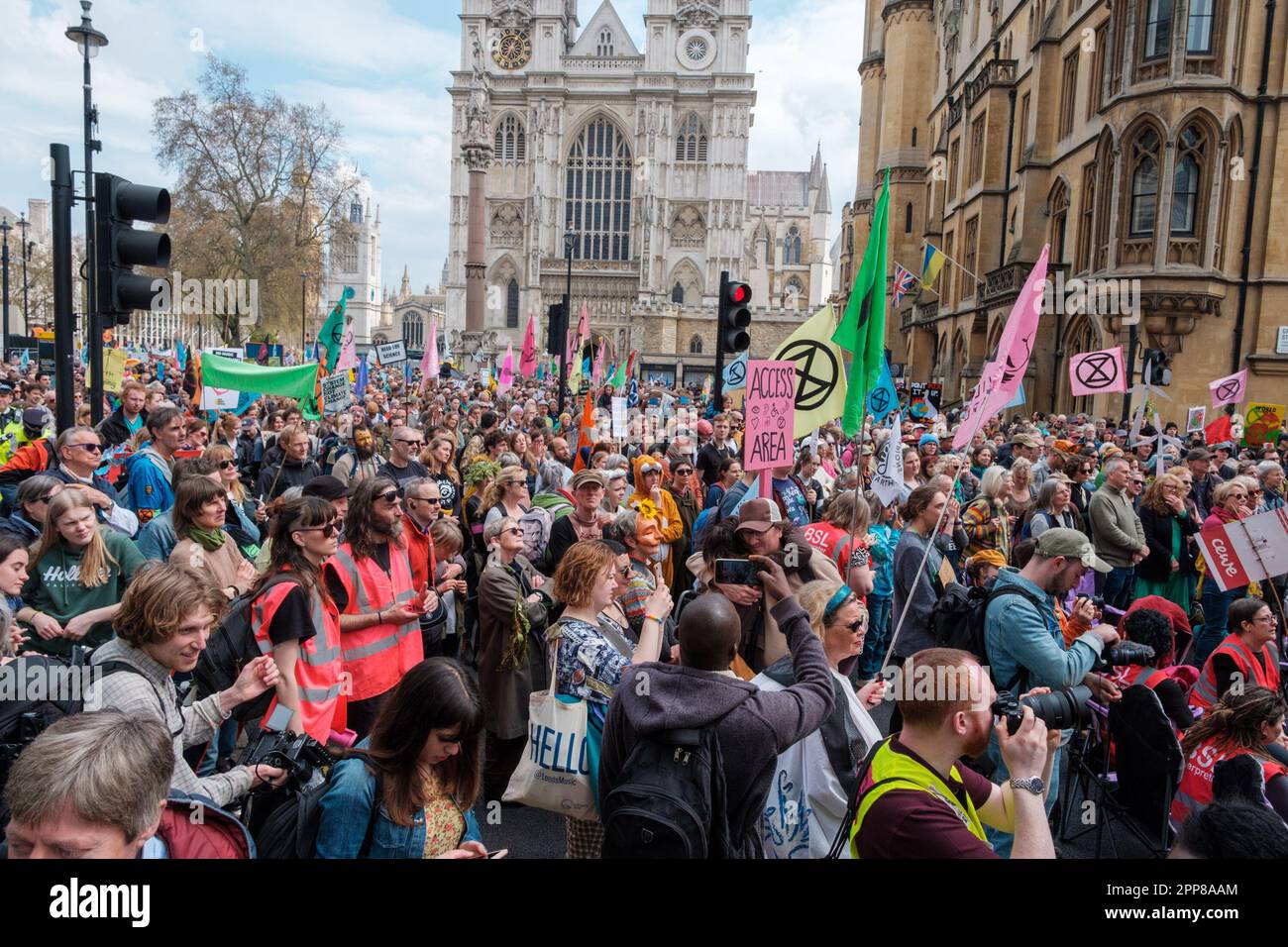 Extinction Rebellion protest continues into the weekend with over ...