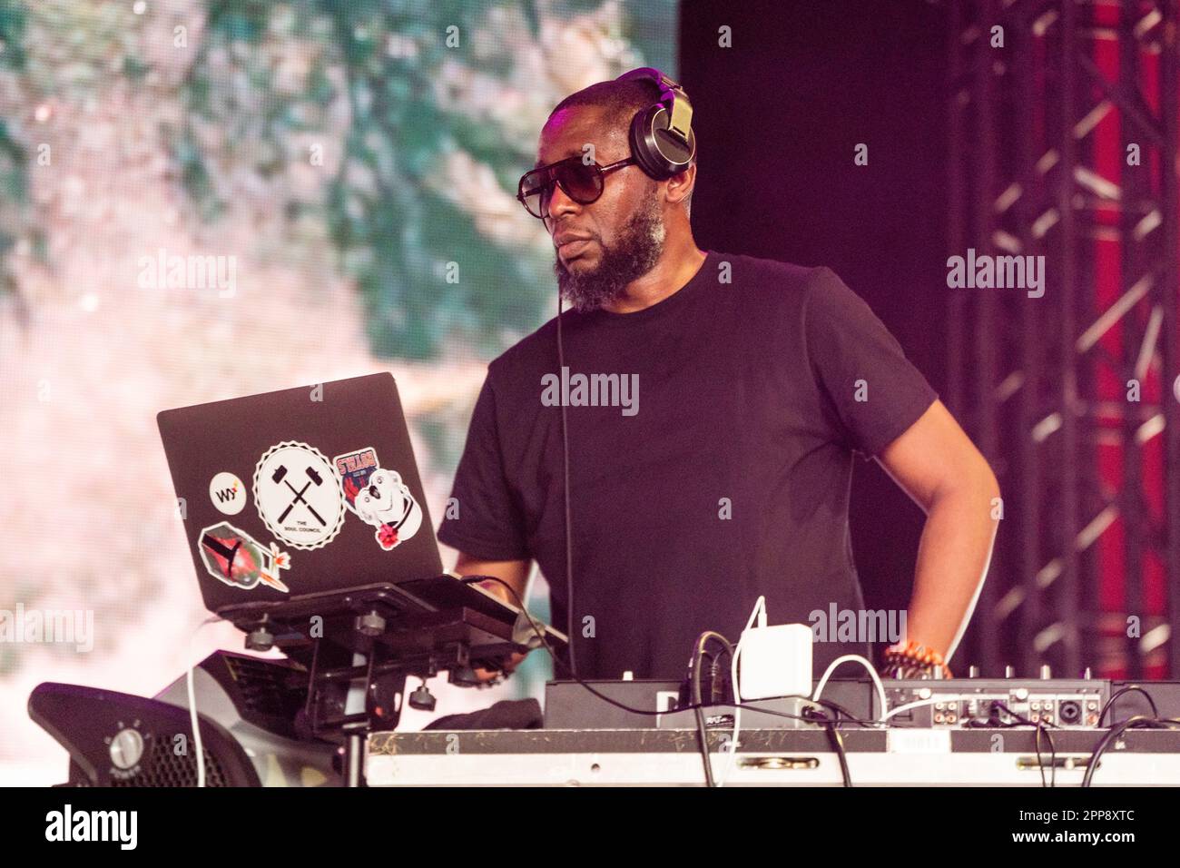9th Wonder performs with Dinner Party at the Coachella Music and Arts ...