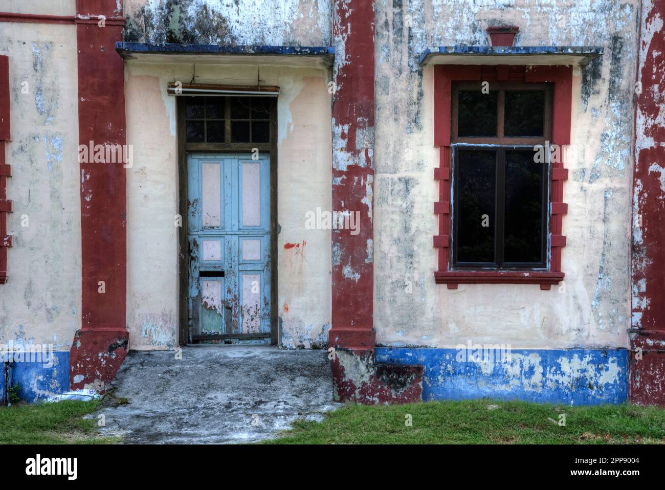 scene of some deserted buildings by the roadside Stock Photo - Alamy
