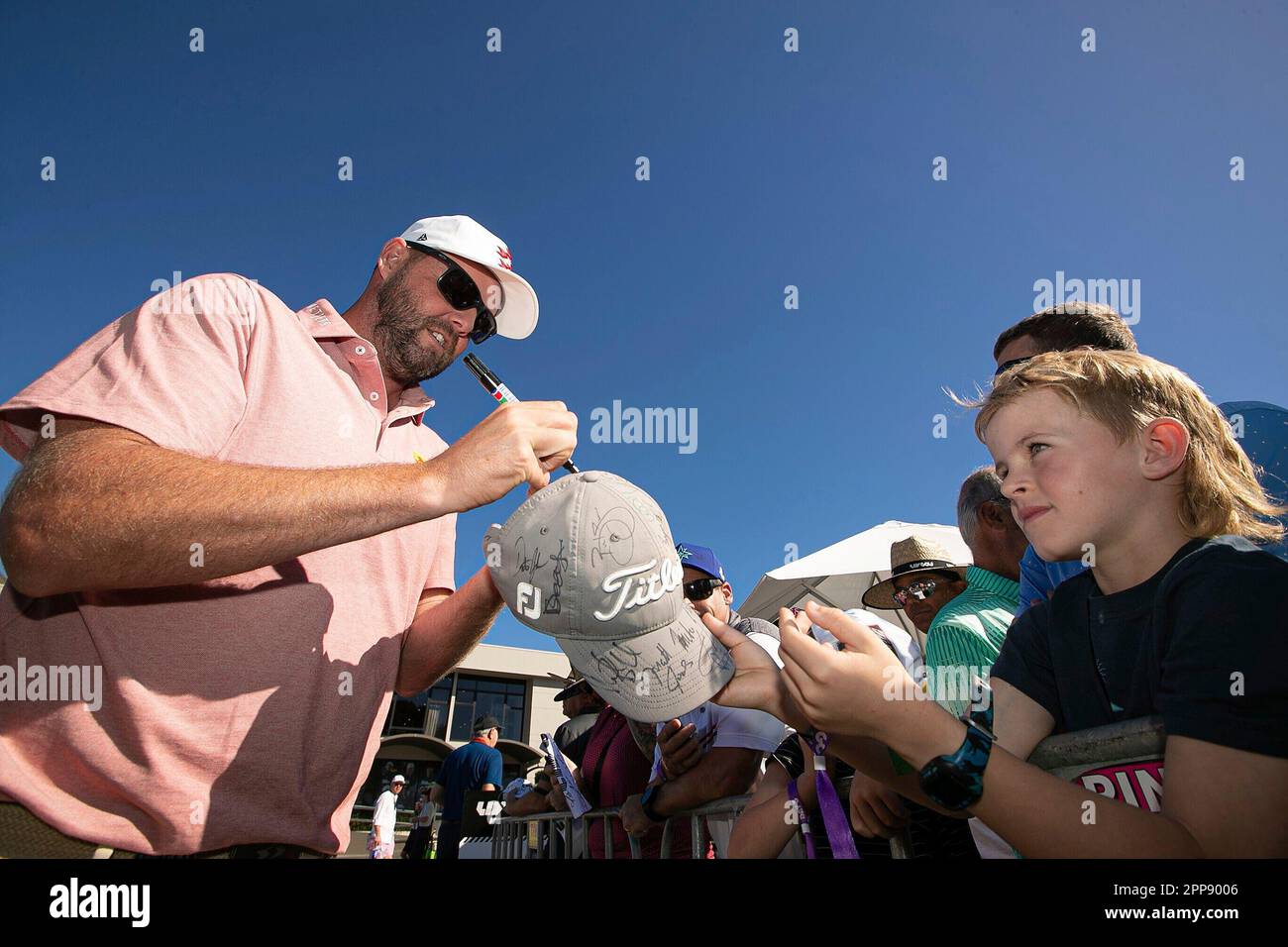 Marc Leishman of Ripper GC signs autpgraphs before the start of the ...