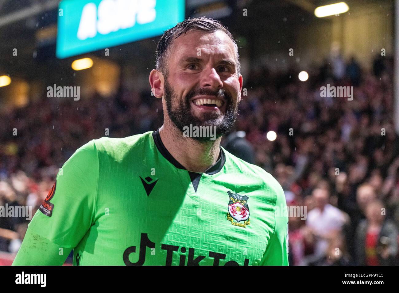 Boreham wood football club ground hi-res stock photography and images ...